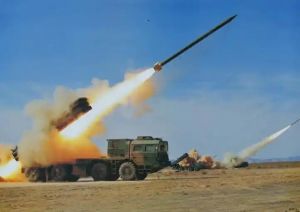 PHL-03式12管300毫米远程火箭炮-中国PHL-03式12管300毫米远程火箭炮图片性能技术参数怎么样-武器百科大全